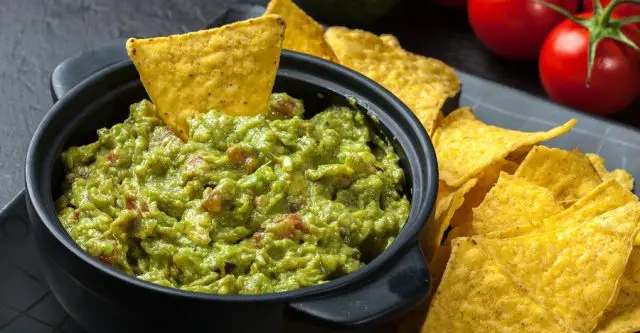Spicing Up Your Summer Get Together with Fresh and Fabulous Guacamole ...