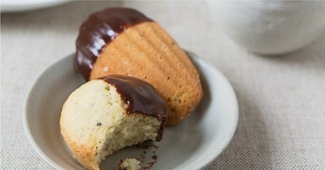 Mom’s Chocolate Spice Tea Cake For All Occasions - Recipe Roost